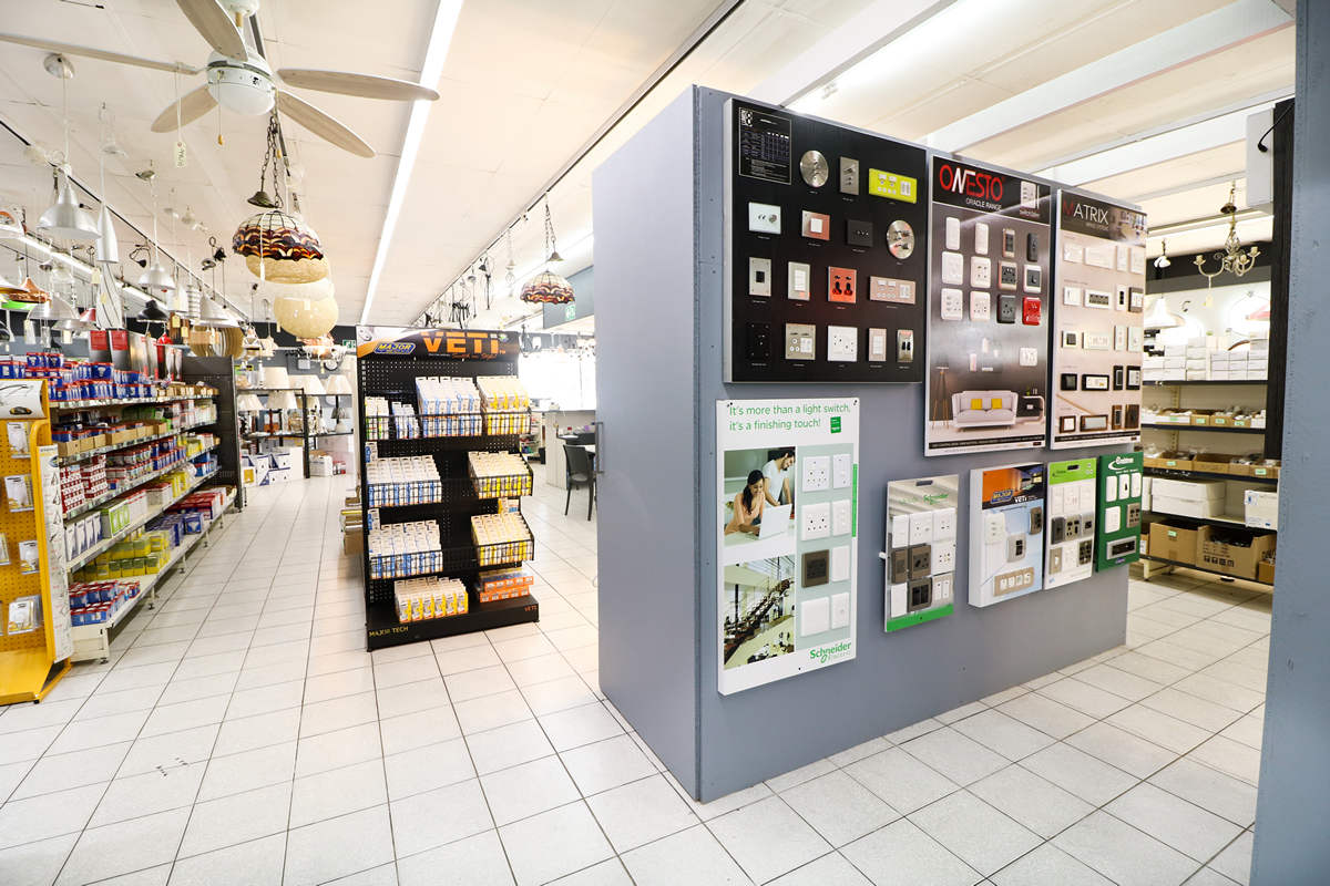 Showroom - Ideal Lighting